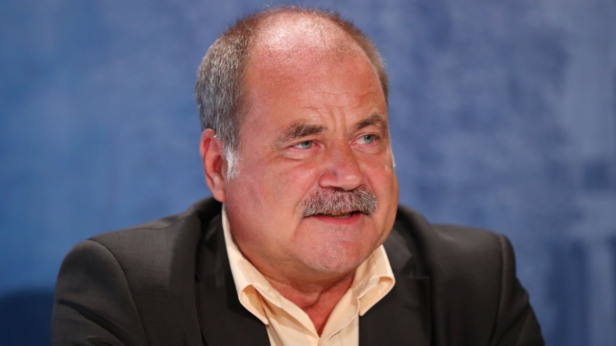 Peter Ritter bis Sommer 2024 alleiniger Linke-Chef in MV