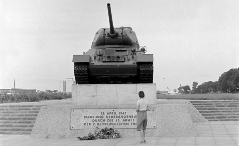 Neubrandenburgs Friedenspanzer wurde nach Bremen abgeschoben