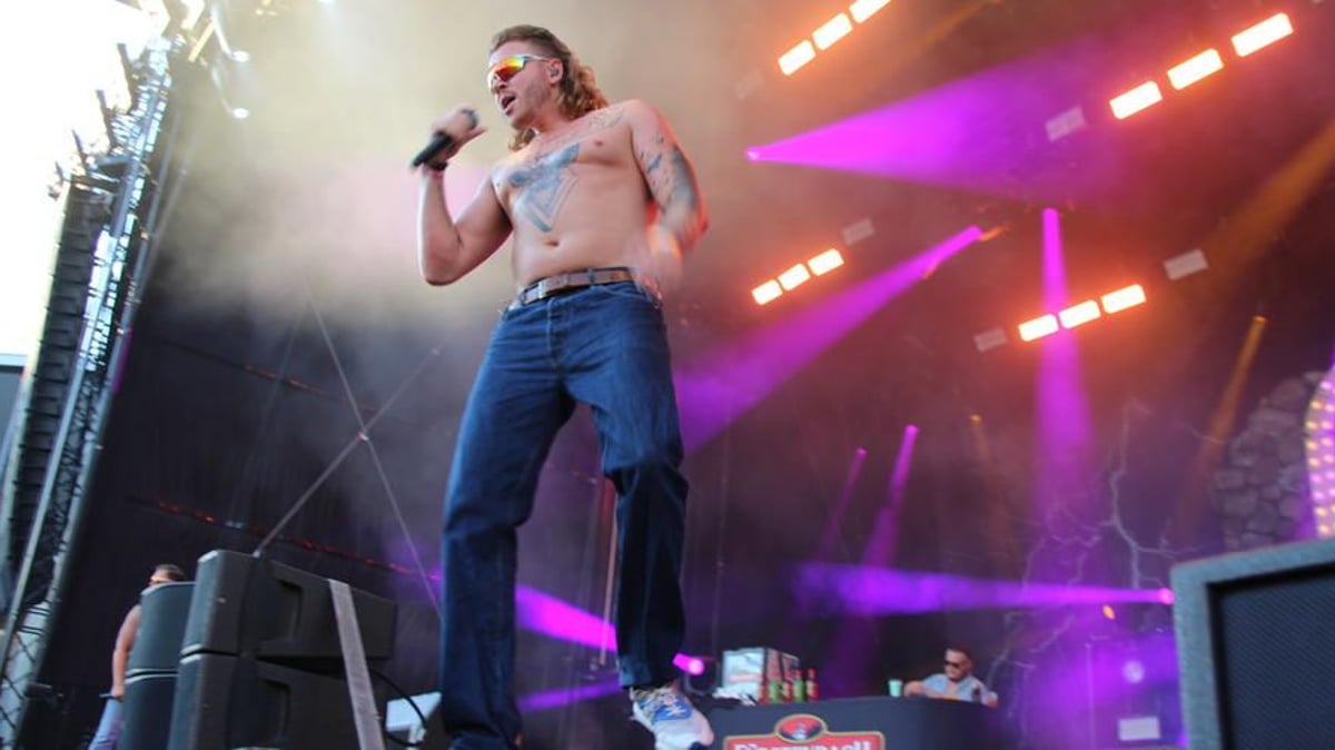 Rapper Finch landet mit neuer Brandenburg-Hymne „jwd” einen Hit