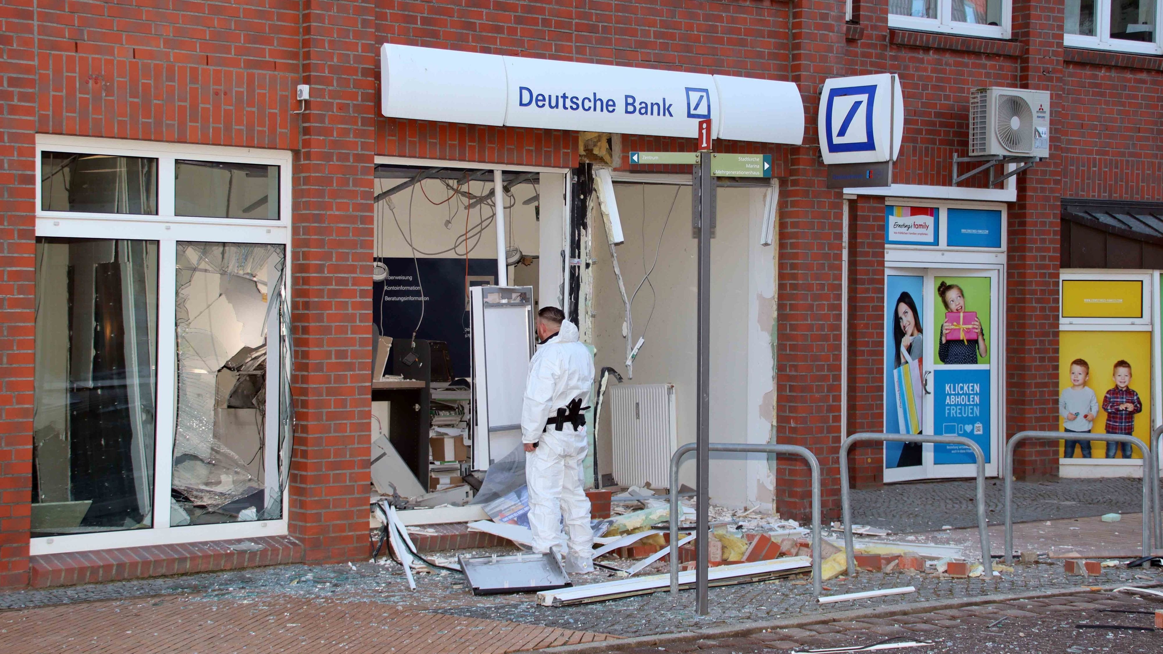 Geldautomat der Deutschen Bank in Lübz gesprengt