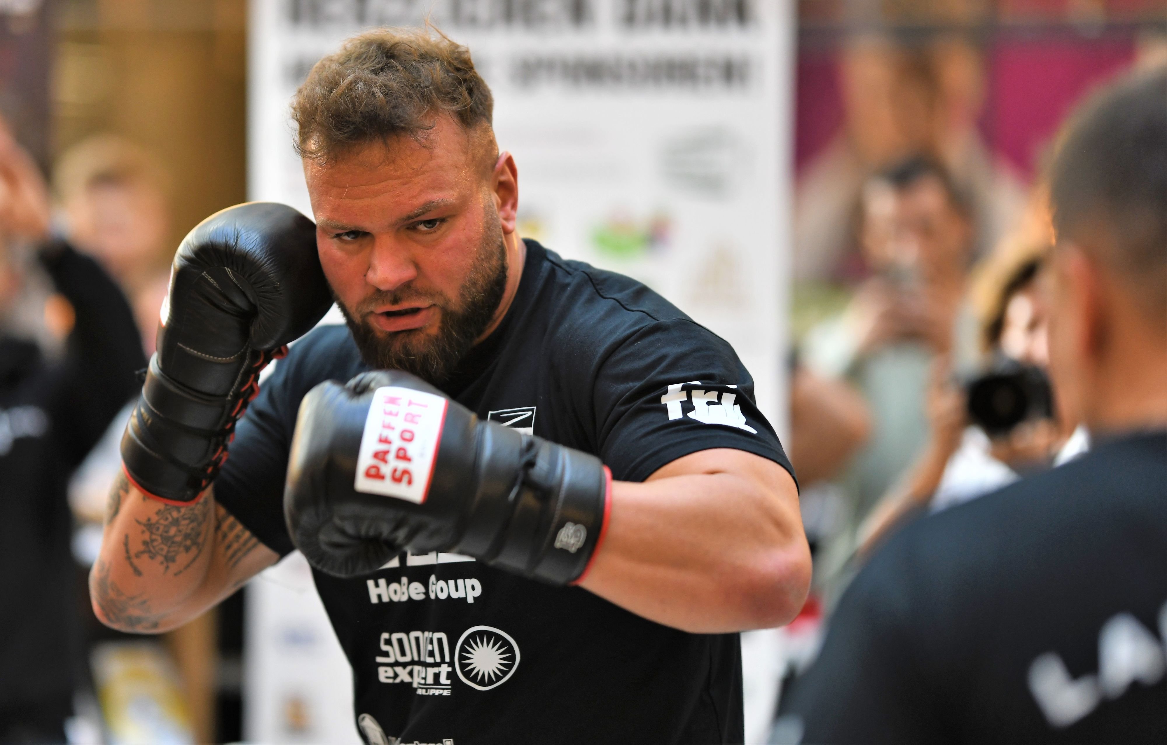 Boxer aus „Knockout–Brigade“ will Gürtel nach MV holen
