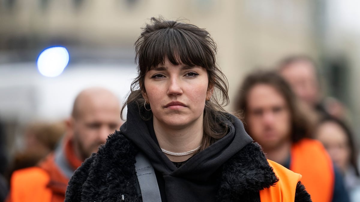 Ermittlungen gegen Polizisten - Carla Hinrichs mit Schusswaffe bedroht?