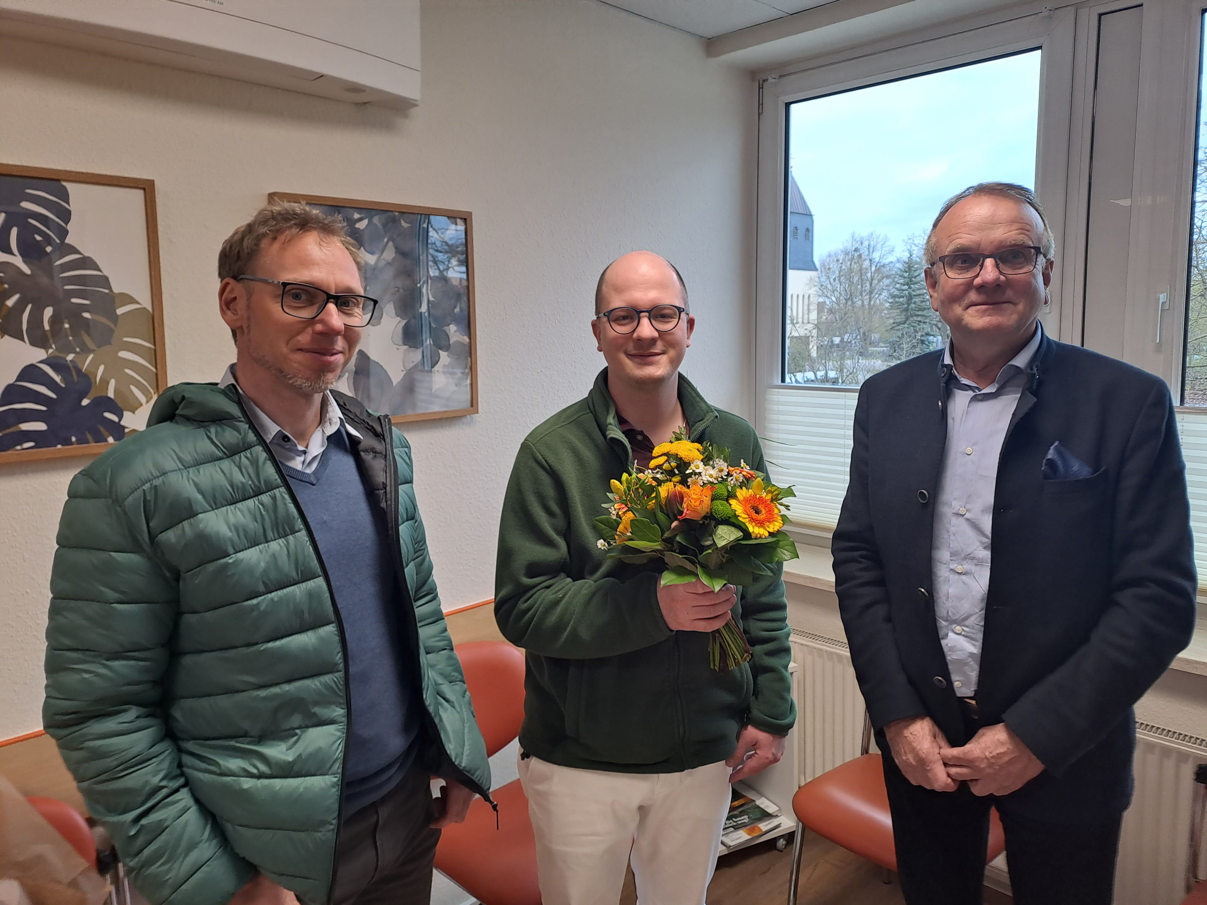 Bürgermeister heißt neuen Facharzt willkommen
