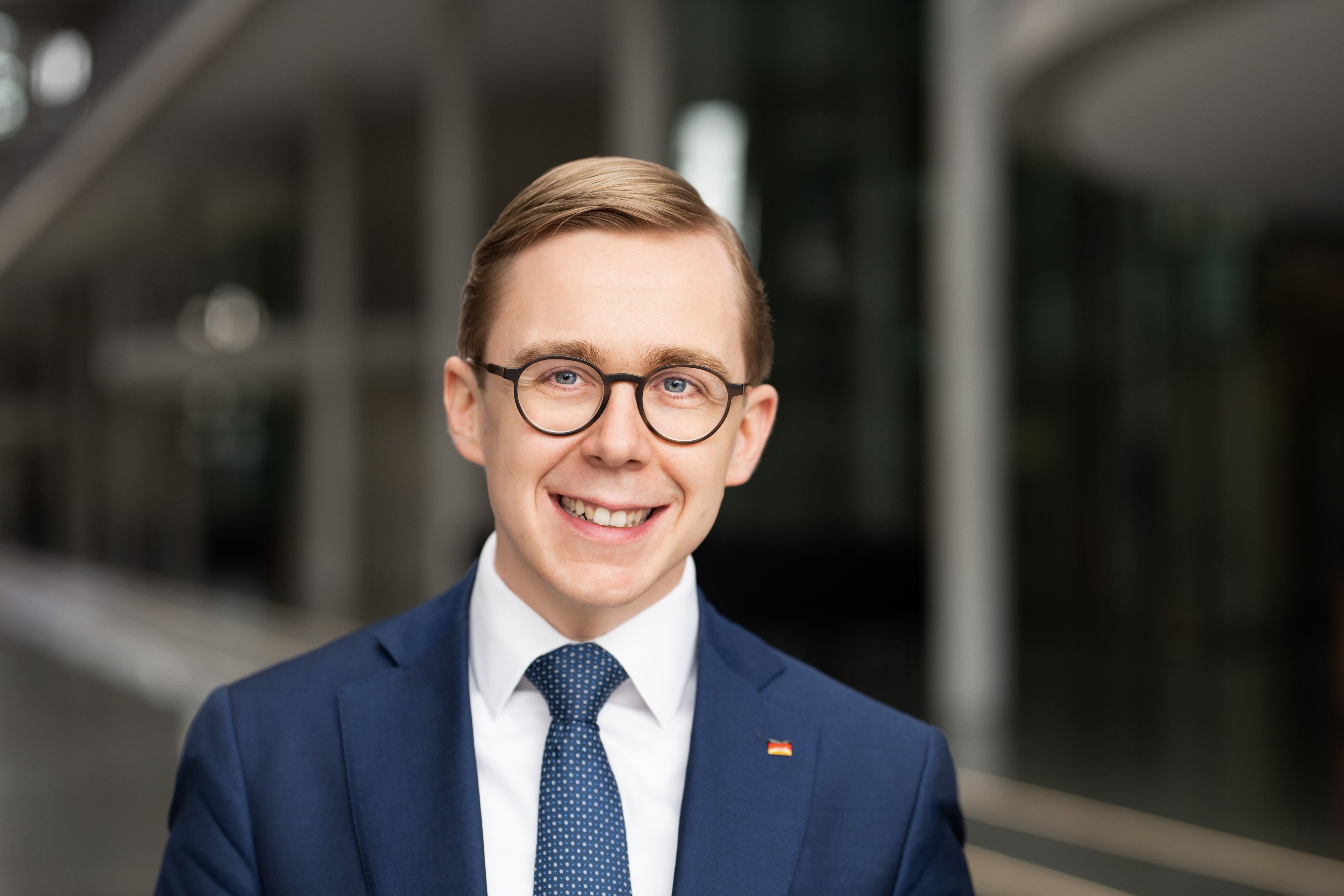 „Blitzgescheit“ – Jetzt spielt Philipp Amthor in der ersten Liga in ...