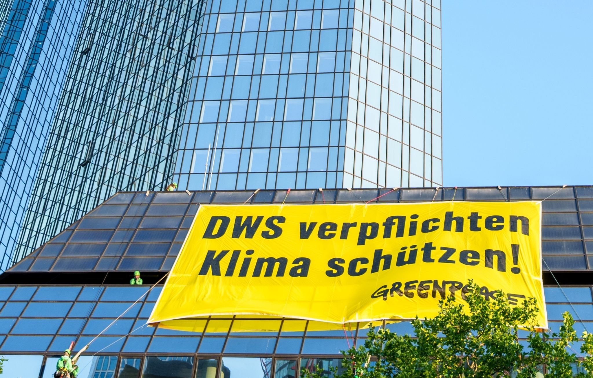 Greenpeace–Protest gegen Deutsche–Bank–Tochter DWS Greenpeace–Protest gegen Deutsche–Bank–Tochter DWS
