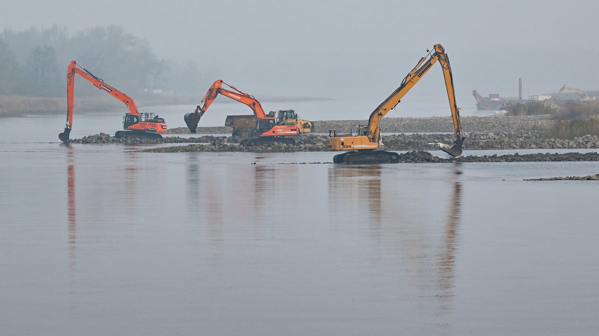Rumpeln der schweren Bagger ist unüberhörbar