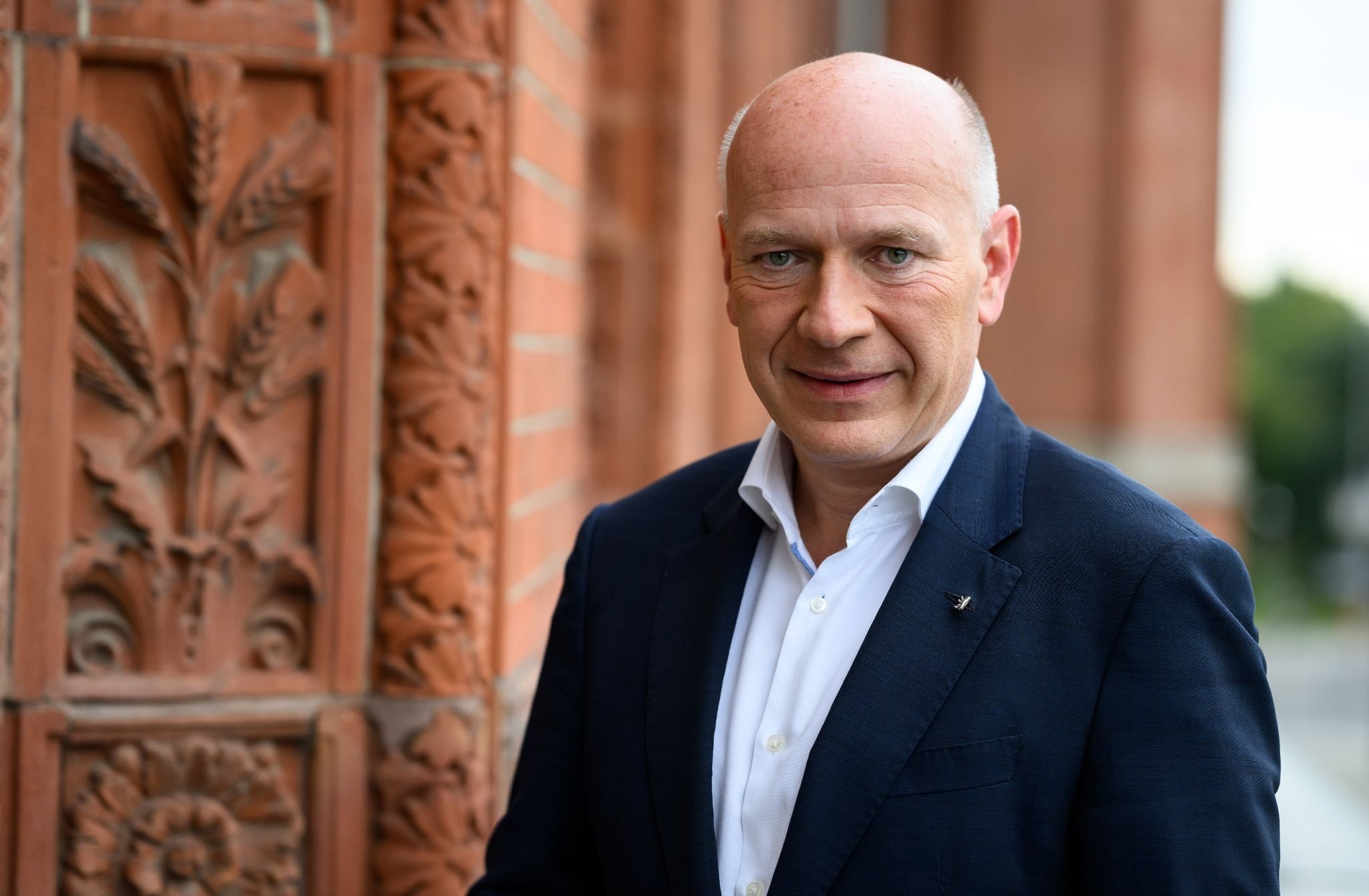 Wegner will bei Flüchtlingsunterbringung Hilfen vom Bund