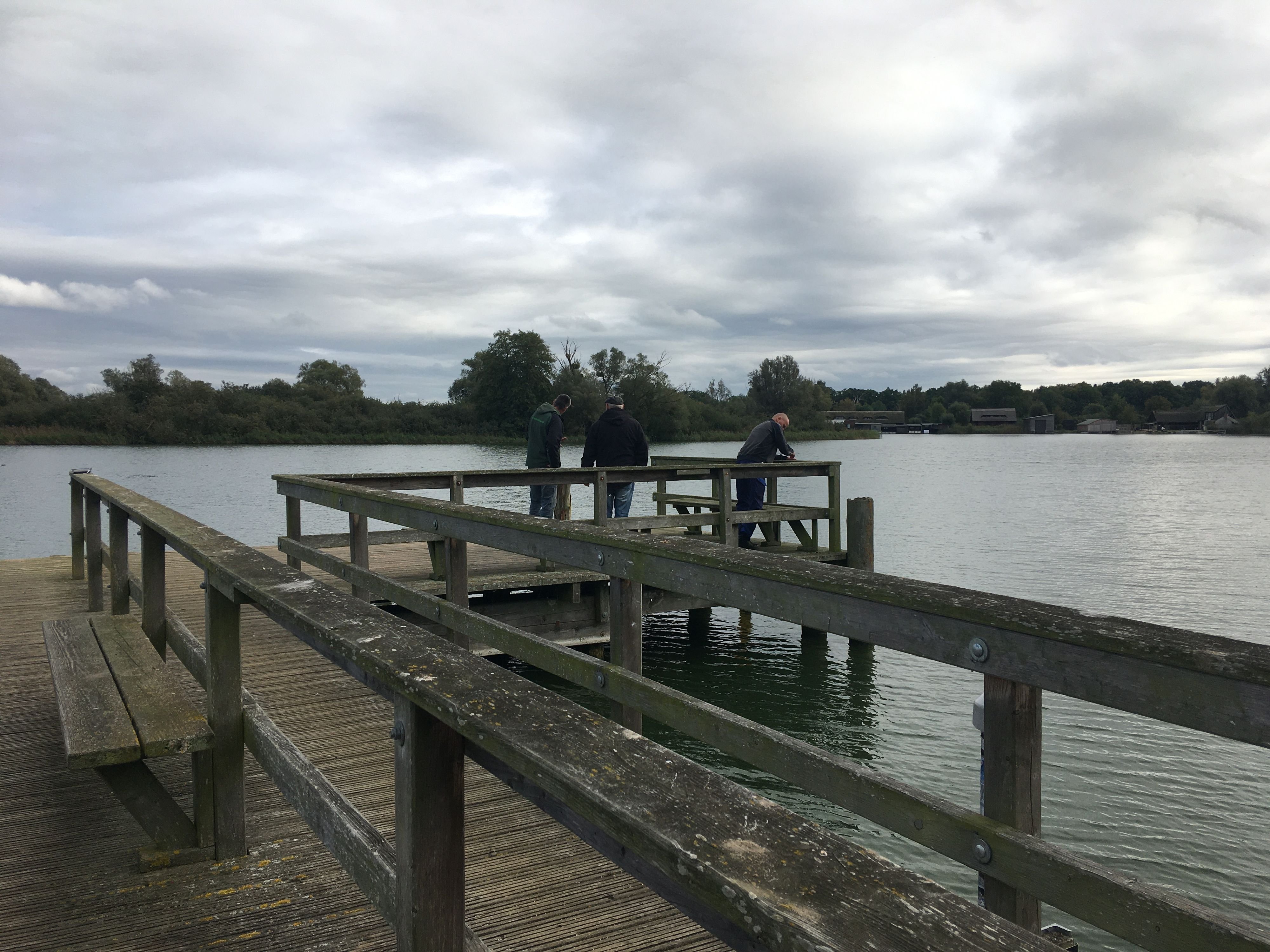 Baustelle versperrt den Weg an den See