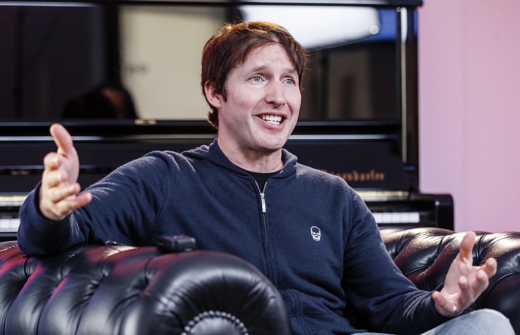 James Blunt verzweifelt an Menschheit - lieber eine Ameise