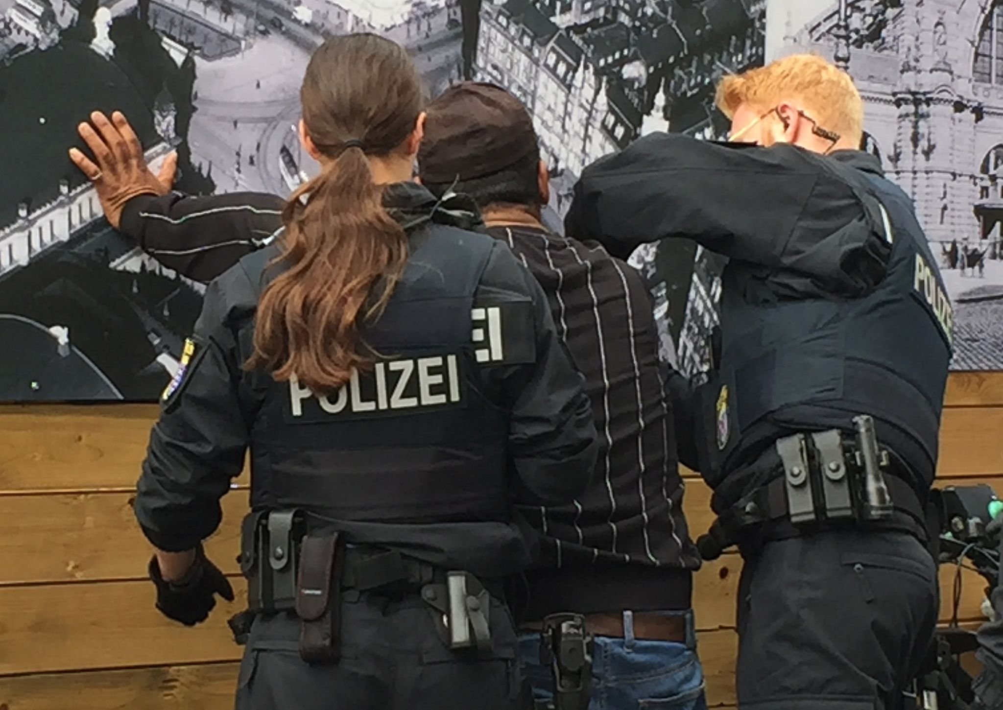 Bericht: Polizei-Daten bergen Diskriminierungsrisiko