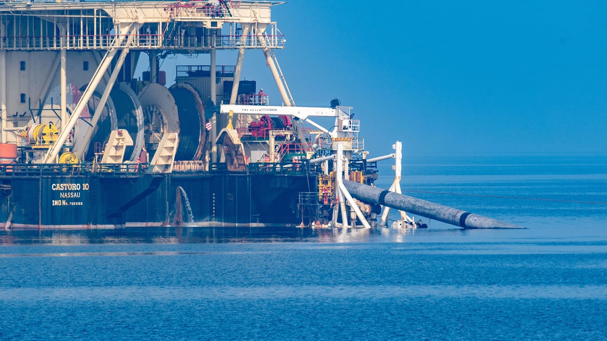 Gericht verhängt Baustopp für LNG-Pipeline vor Rügen