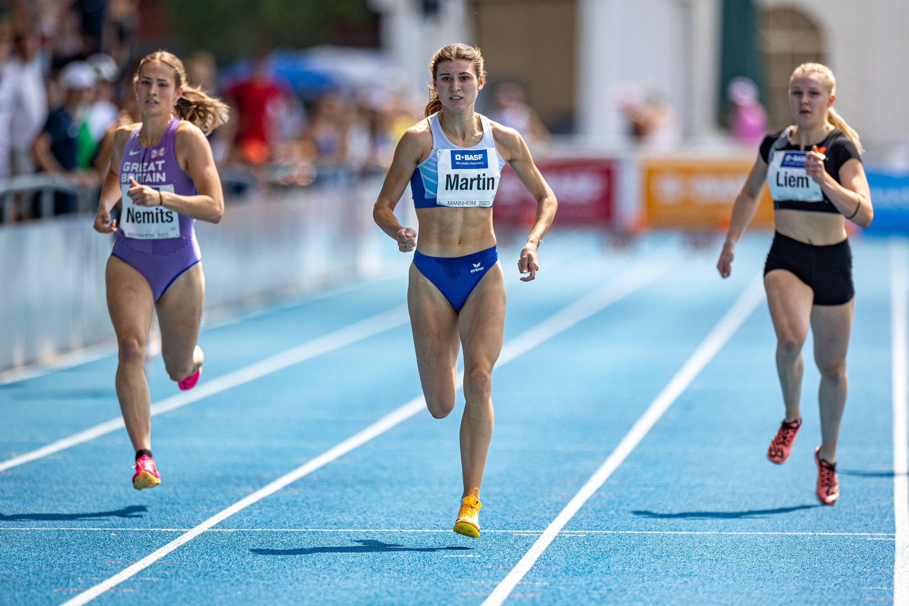 Fliegende Rostockerin träumt von WM in Peru
