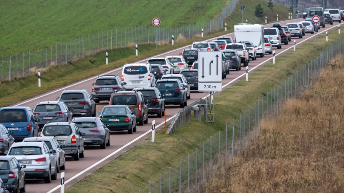 Zeitgleich Bahn- und B96-Bauarbeiten auf Rügen