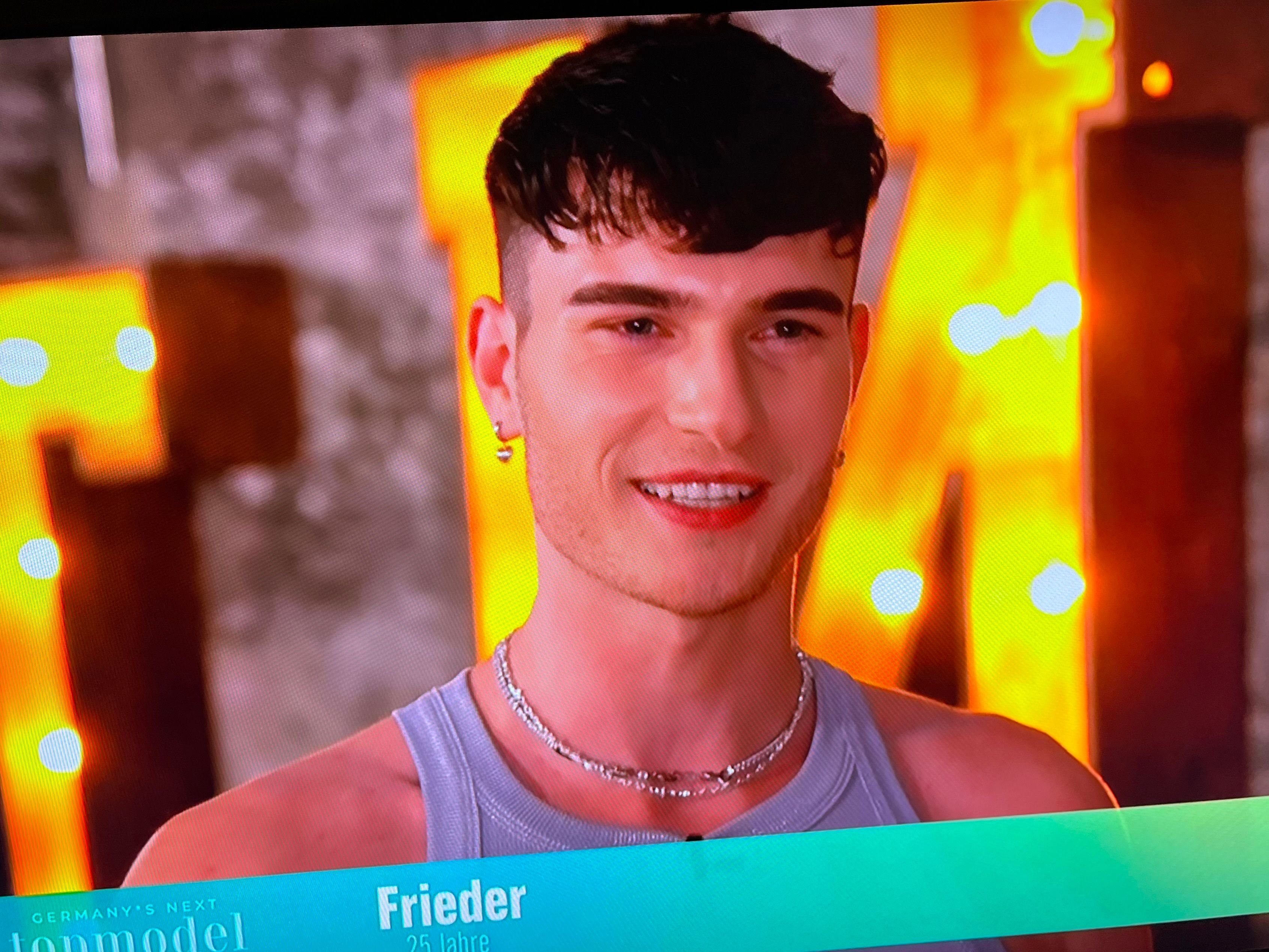 Müritz-Model singt bei erstem Auftritt für Heidi Klum