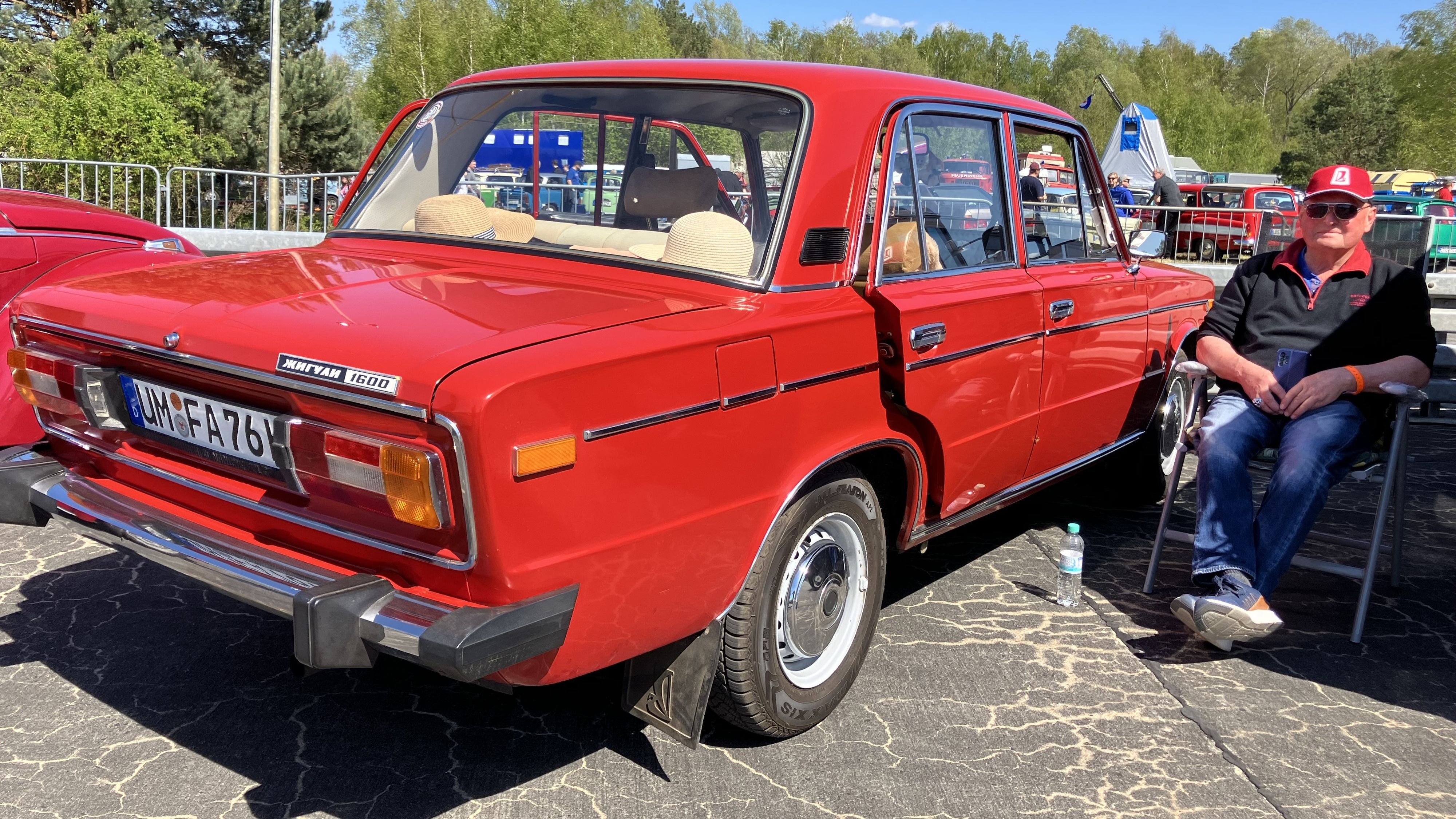 Lada-Bestellung für 3000 Ost-Mark abgekauft, das Auto kostete extra ...