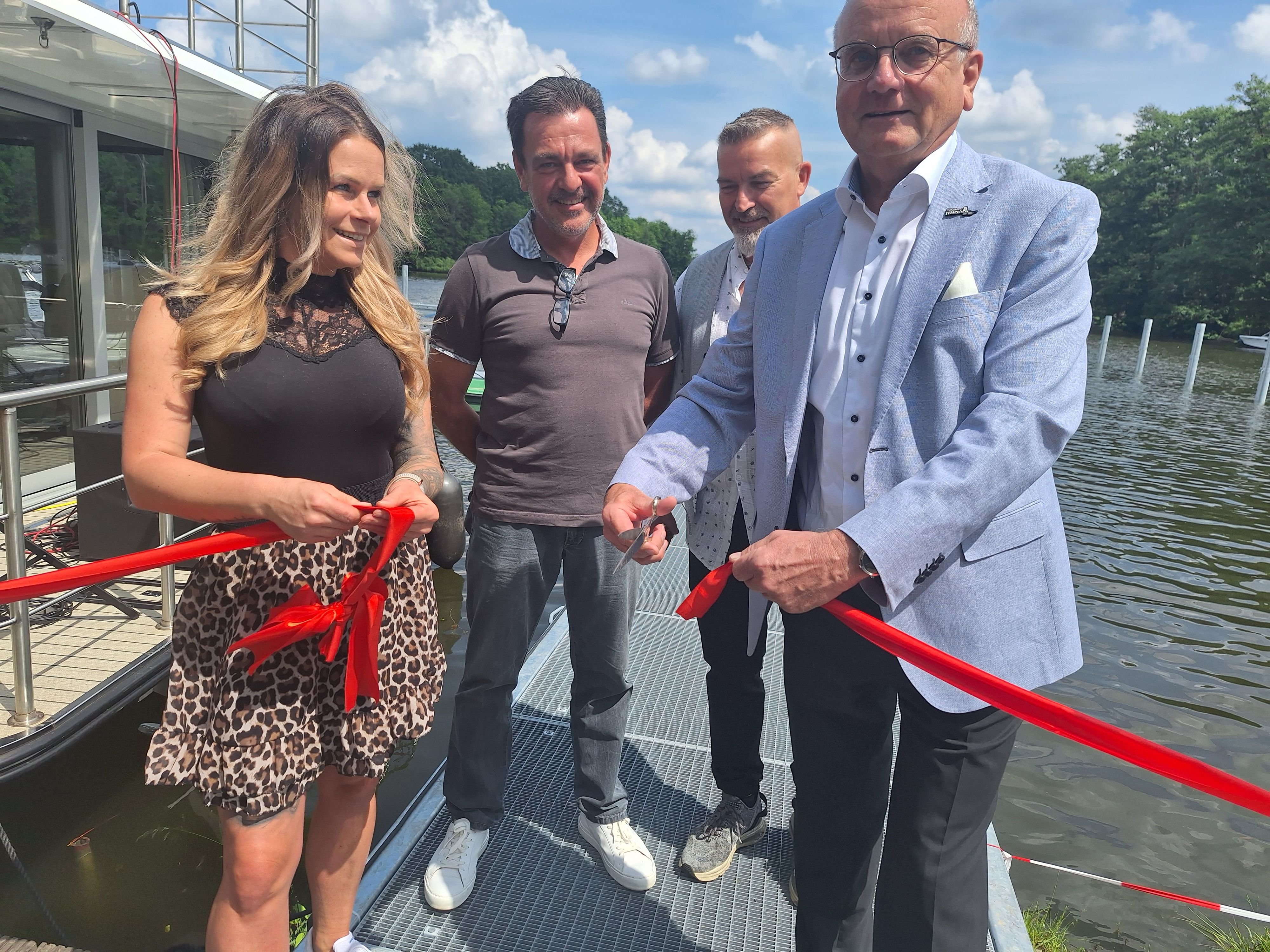 Templiner weihen neue Steganlage am Stadthafen ein