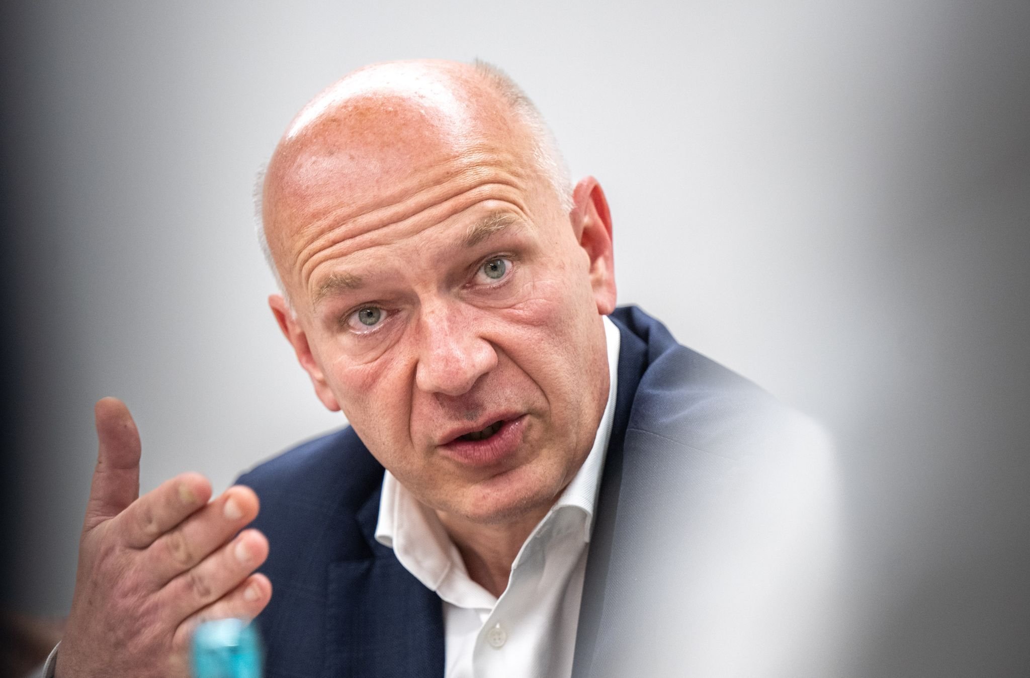 Wegner: Schutz der Gefängnis-Mitarbeiter wichtig