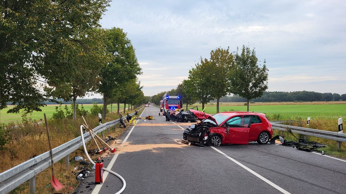 Auf Gegenfahrbahn geraten: Fünf Verletzte bei B321-Unfall