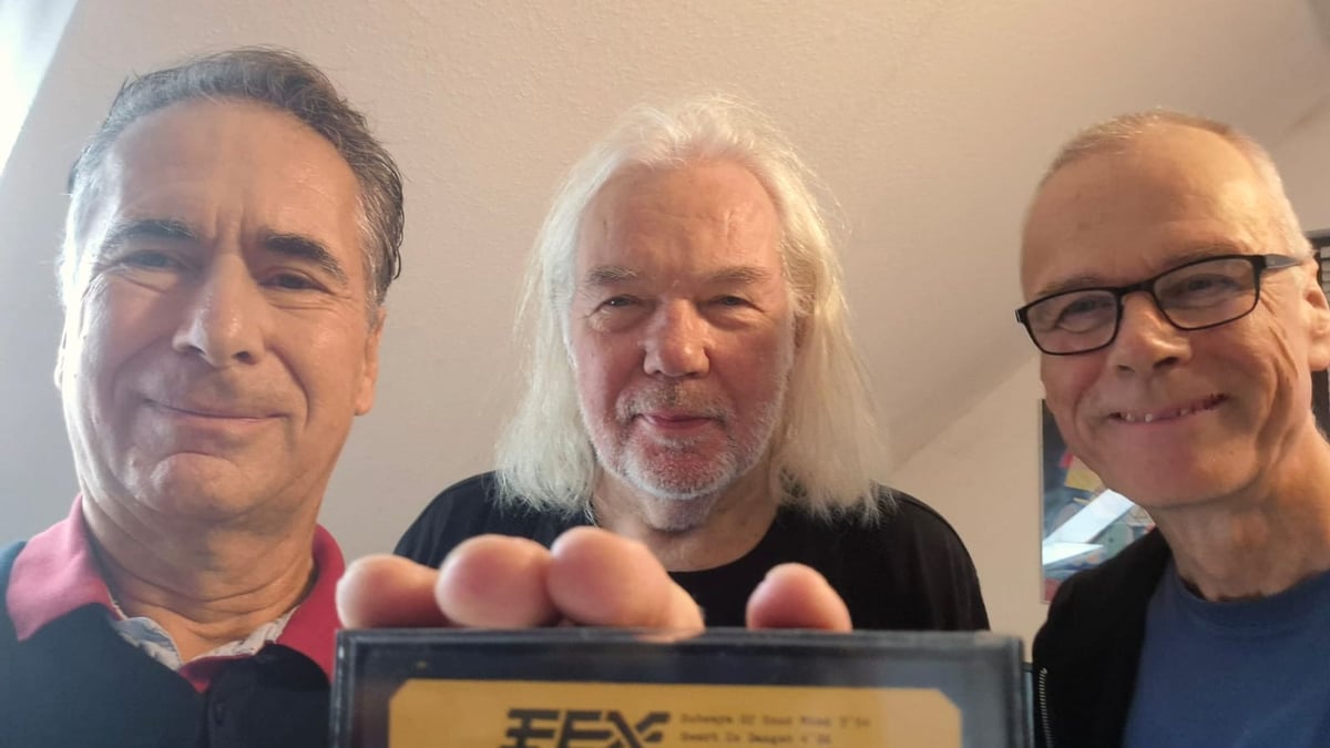 Band Fex nimmt mysteriösen Internet-Song neu auf