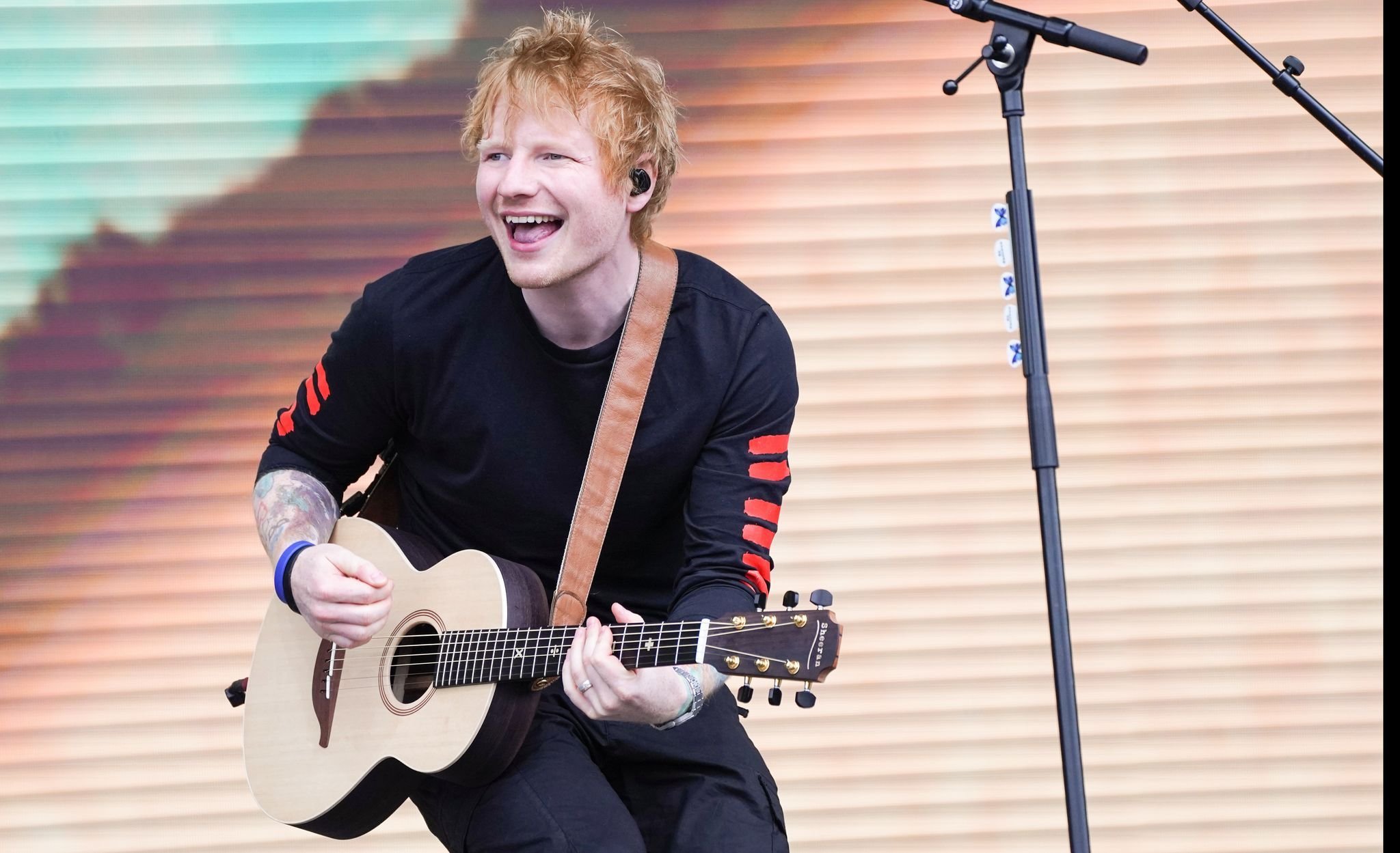 Ed Sheeran und Zartmann performen gemeinsam „Tau mich auf“