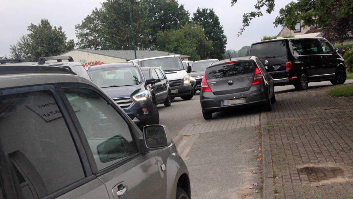 Joena st nackt myself saw her ads and read reviews and was