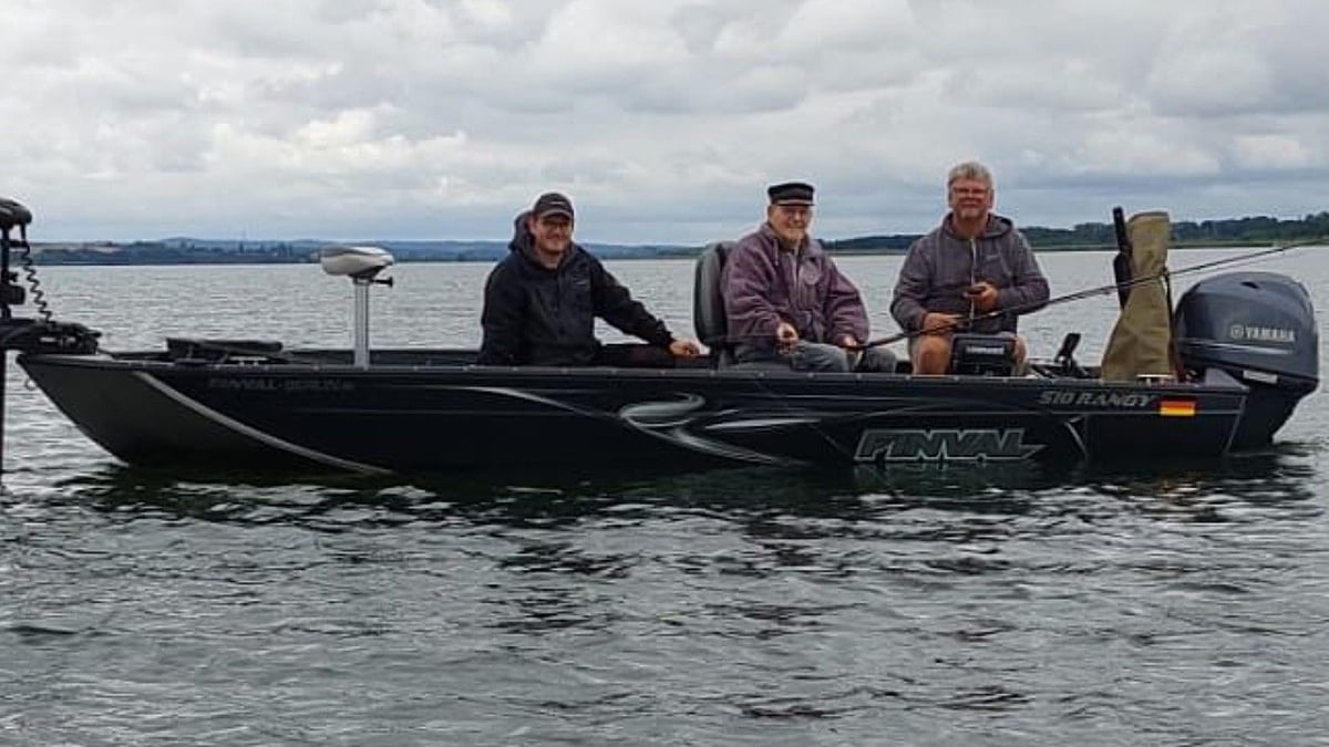 Bokep jawa sotwe i met Yisel through another escort who I