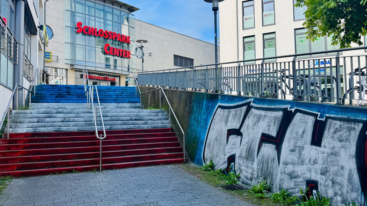 Wenn Fan-Liebe Grenzen überschreitet: Hansa-Banner in Schwerin sorgt für Ärger